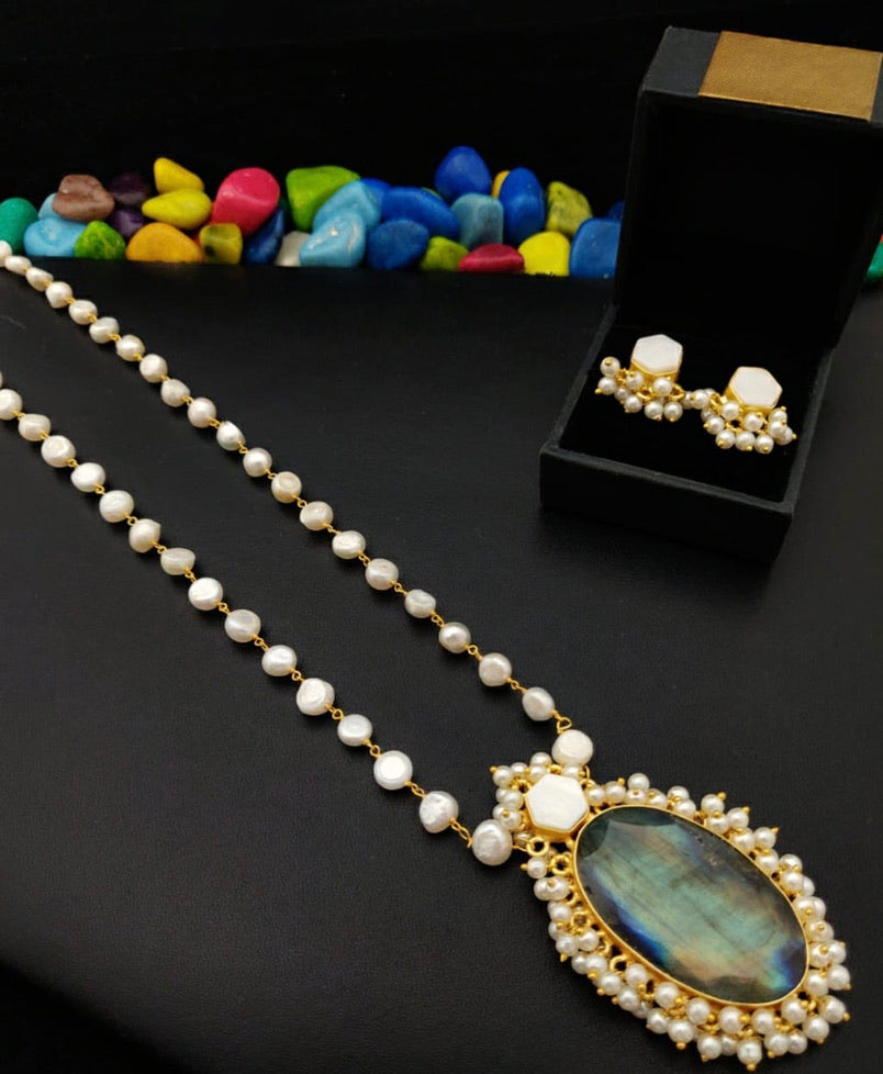 Octagon Pearl Necklace Set Timeless Elegance